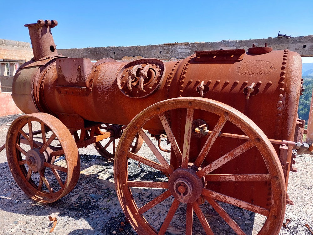 Discovering the Ngwenya Mine: Africa’s Ancient Mining Site – Frog on ...